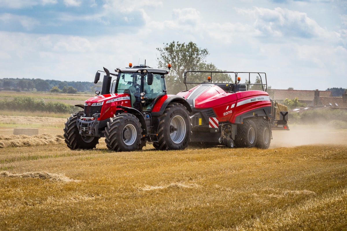 Massey Ferguson 8700 S | Serafin Ag Pro